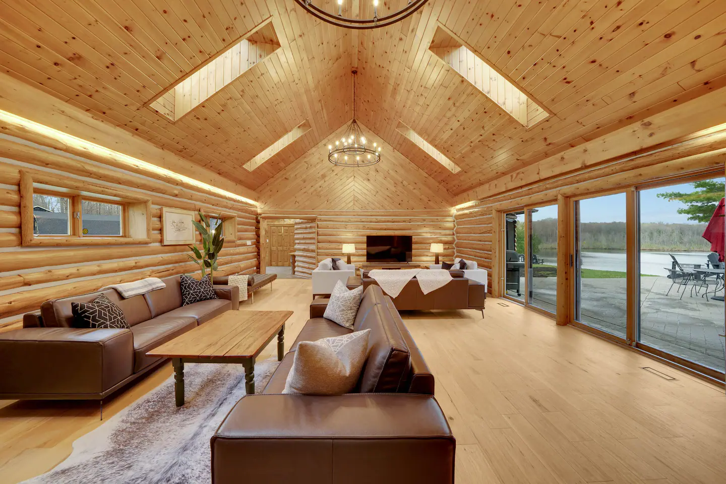 Luxurious Log Cabin With A Private Beach Area - Lost Lake Resort ...